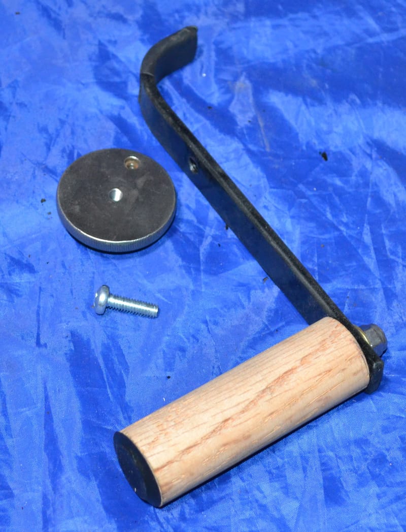 HAND CRANKS SINGER SEWING MACHINE