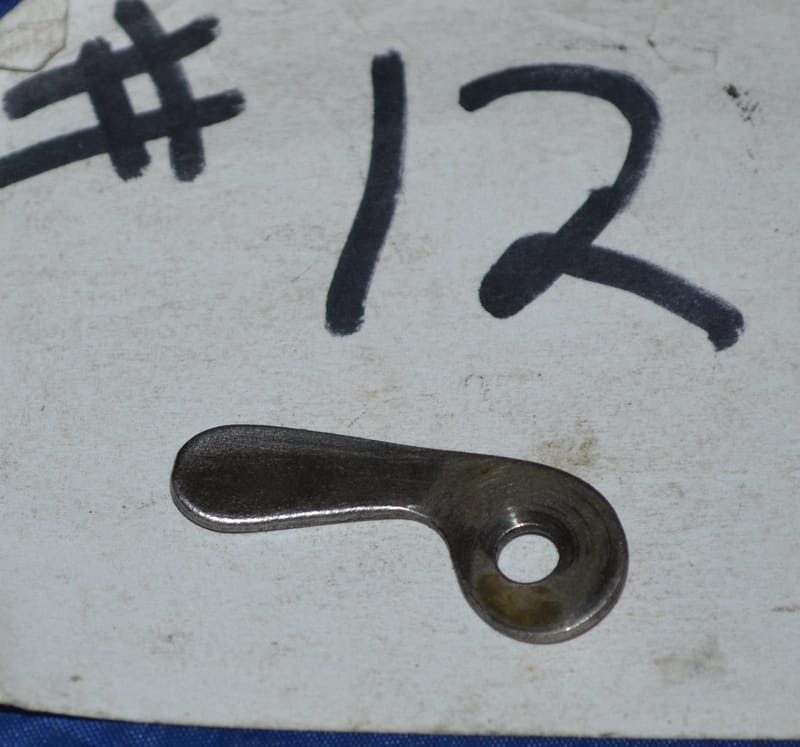 LEVER SINGER MODEL 20 SEWING MACHINE