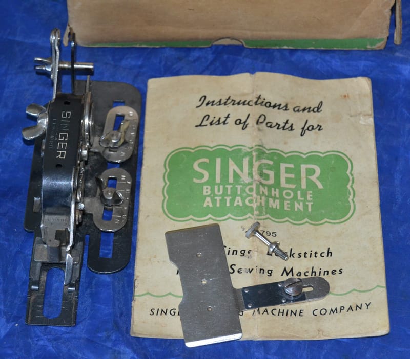 SET #121795 RARE SINGER BUTTONHOLER