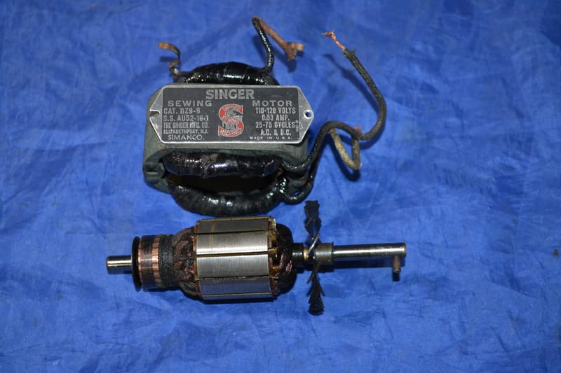 BRUSHES & SPRINGS 2 SINGER SEWING MACHINE MOTOR PARTS ...