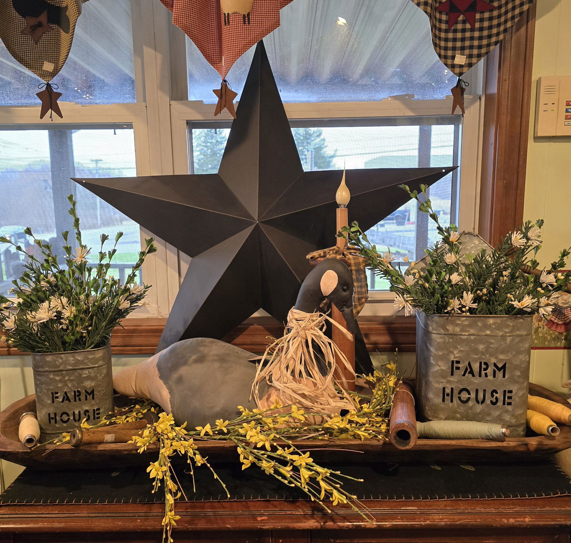 Country Crossing Gifts - Country Crossing Gifts& Collectibles, Inc.