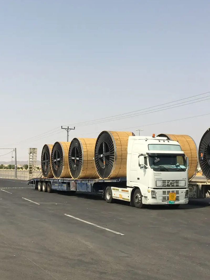 لوبد نقل معدات ثقيلة شاحنات وانابيب حاويات - خدمات النقل الثقيل المتميزة