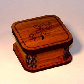Square Box with filigree pattern - Amazin Wood Retail