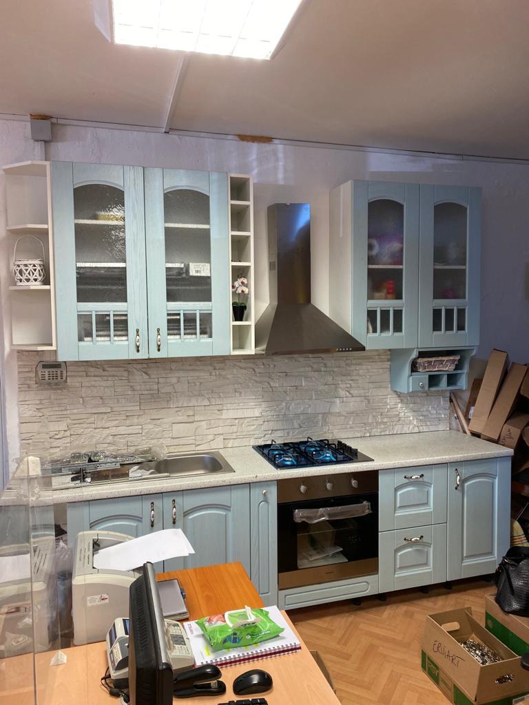 Fronturi de lemn masiv pentru bucătărie