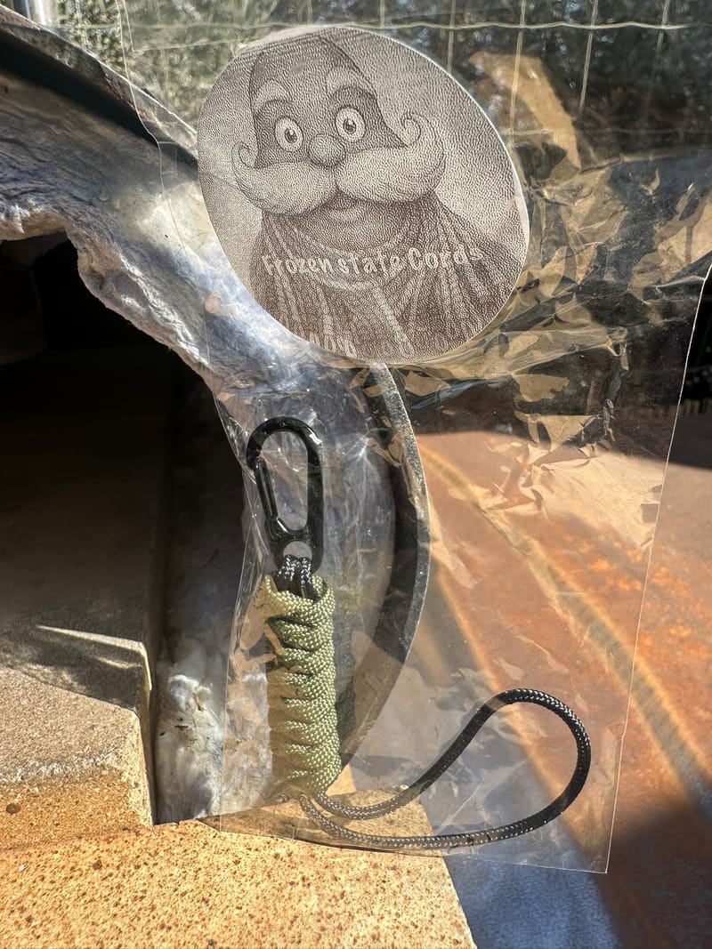 חוטים לסכינים Lenyards - vaughnblades.com