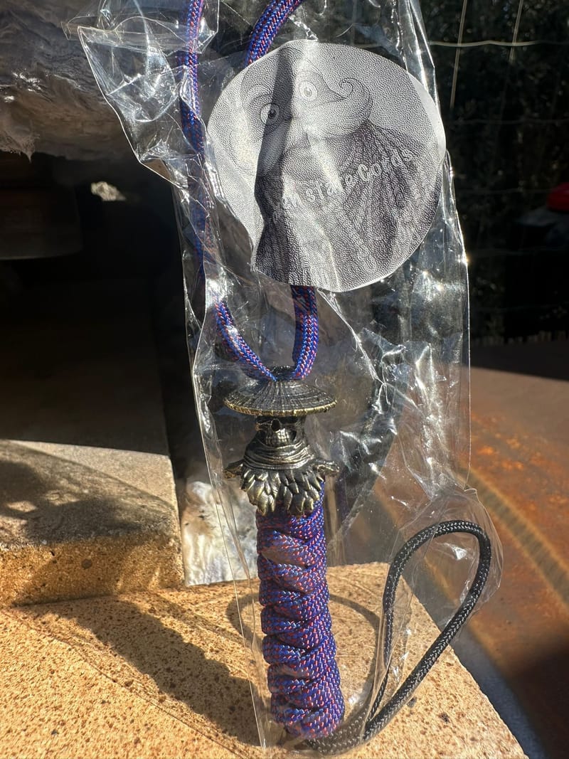 חוטים לסכינים Lenyards - vaughnblades.com