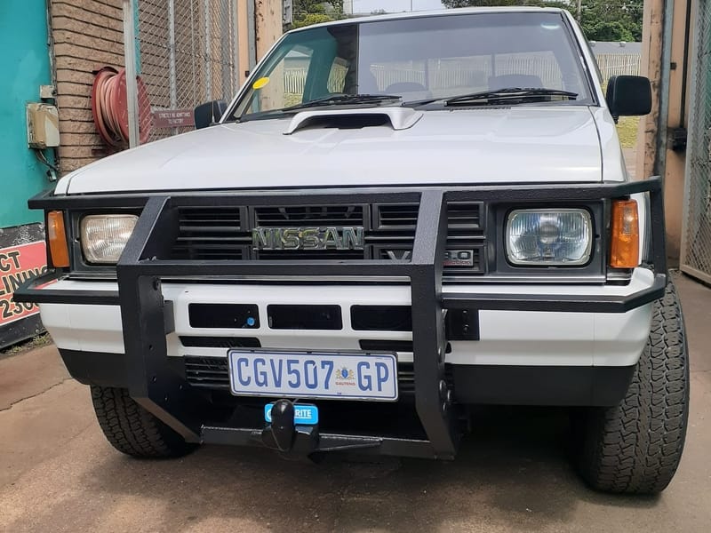 Nissan Hard Body Bull Bar - TOWRITE