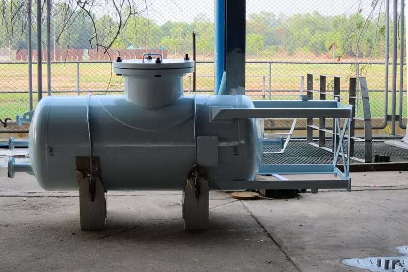 Choke & kill systems