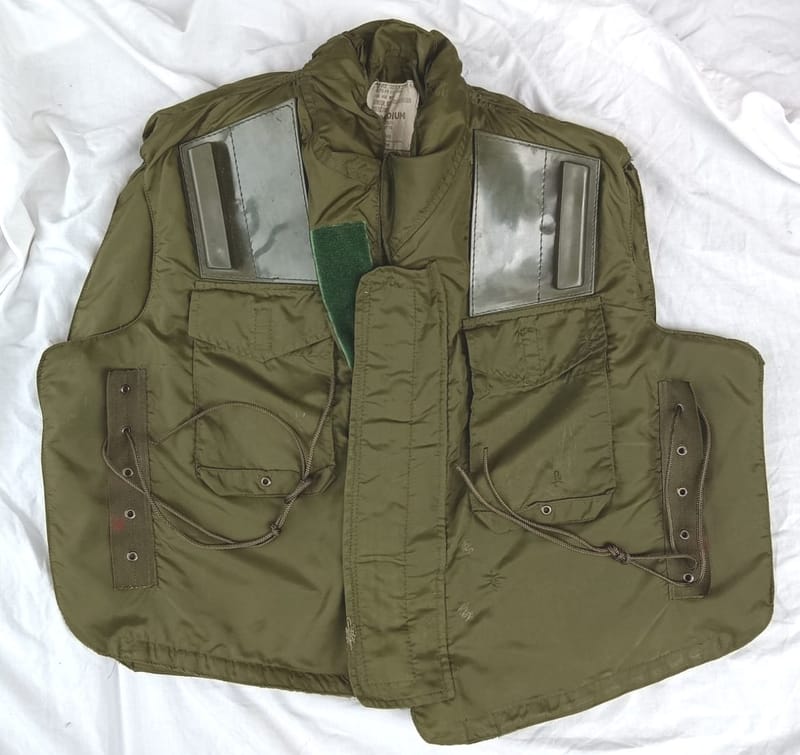BODY ARMOUR FLAK JACKET BRITISH US M69 M52A NORTHERN IRELAND VIETNAM ...
