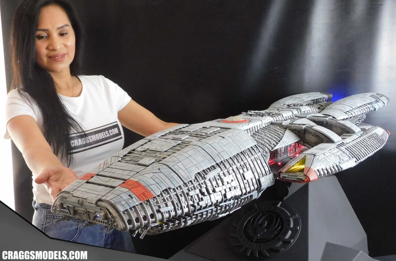 BATTLESTAR GALACTICA 4FT LONG REMAKE - CRAGGS MODELS