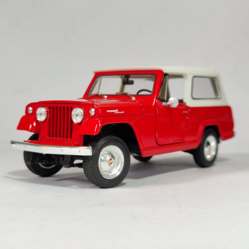 Jeep Jeepster Commando Station Wagon - 1967 - AERONICAS MODELS