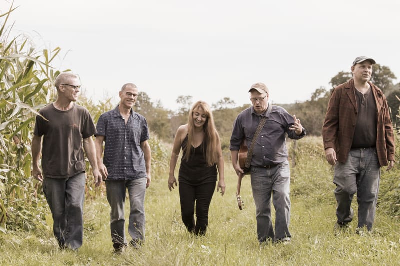 Girl with the Empty Eyes - Divergents Magazine