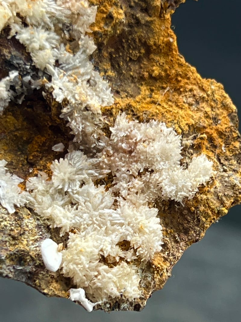 LIMONITA CON STRONTIANITA (MINA LA ORIOLADA, BUSOT, ALICANTE)