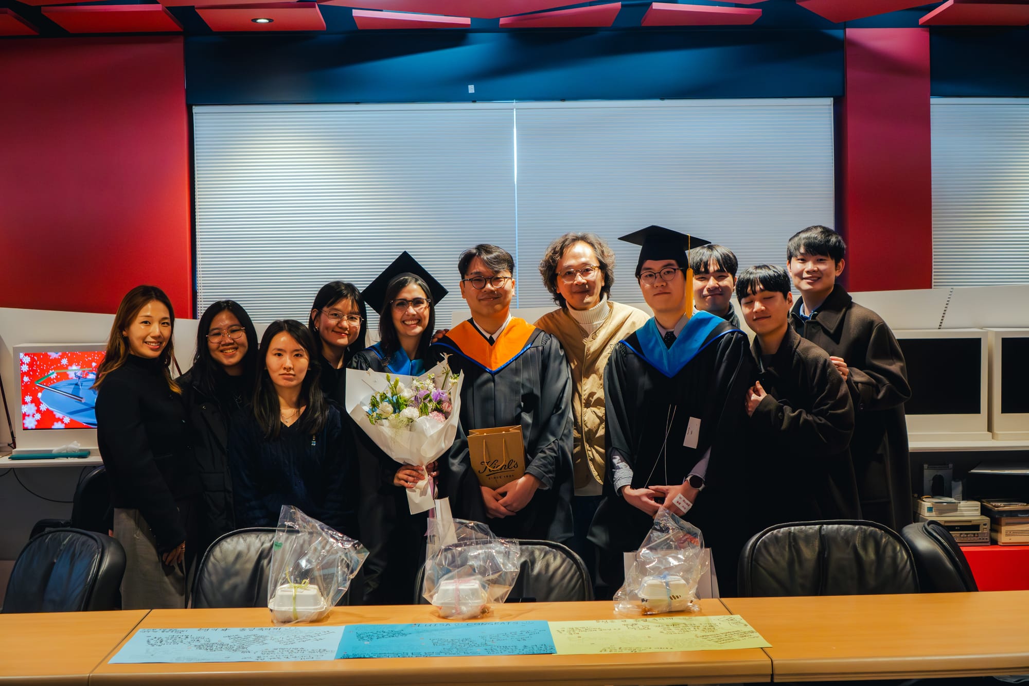 KAIST SOCIAL COMPUTING LAB - The Nonidentity of Society and Interaction