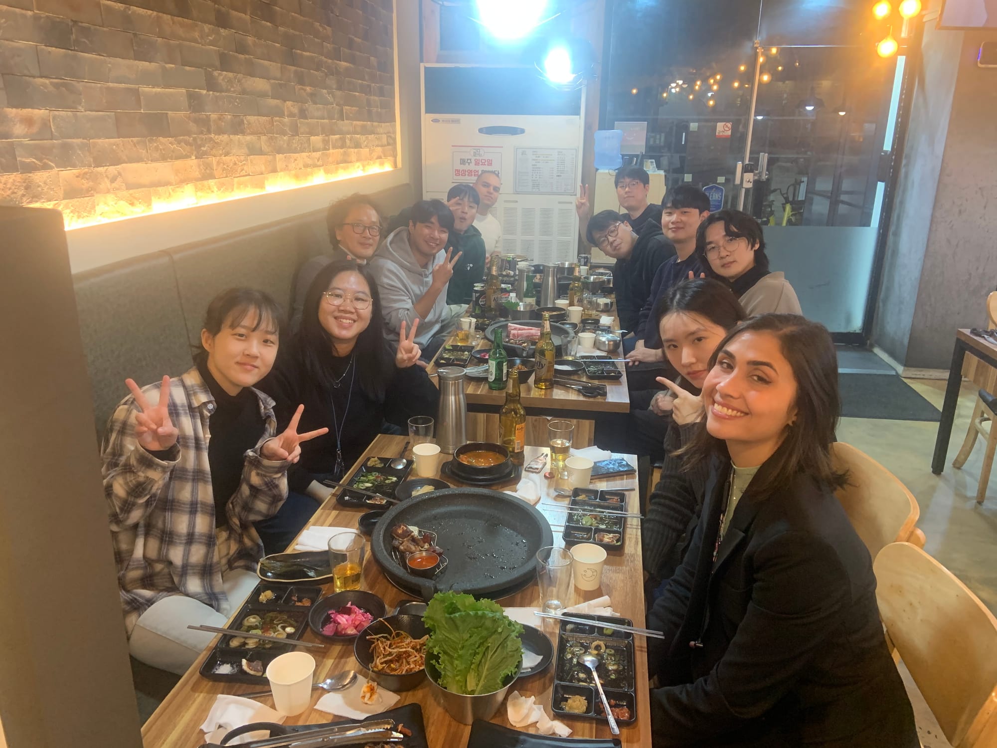 KAIST SOCIAL COMPUTING LAB - The Nonidentity of Society and Interaction