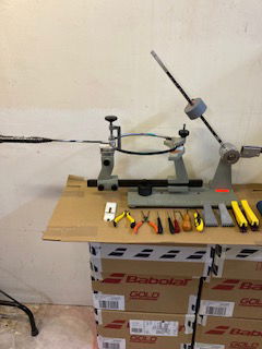 Drop weight stringing machine for Badminton - Gefen Sports