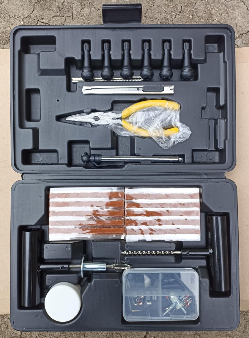 Kit completo herramientas para reparar pinchazos en ruedas - ATTICAE