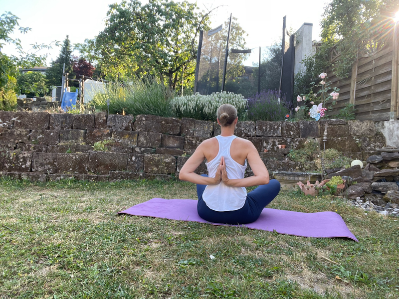 Yoga mit Kira - Yoga für Erwachsene und Kinder