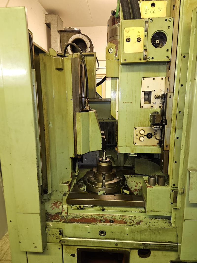 TOS OHA 32 CNC Gear Shaper Machine