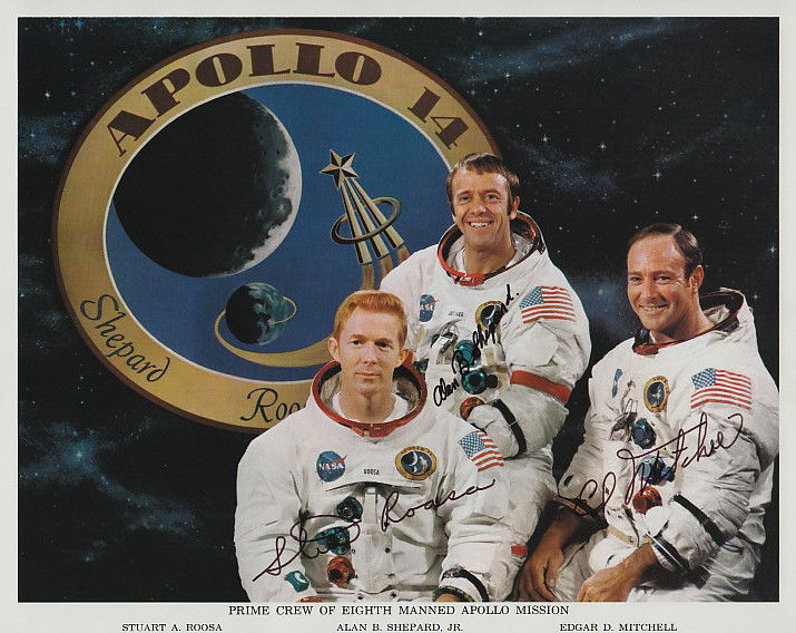 NASA Apollo 14 Crew Signed photo - LEGENDS CANADA MEMORABILIA