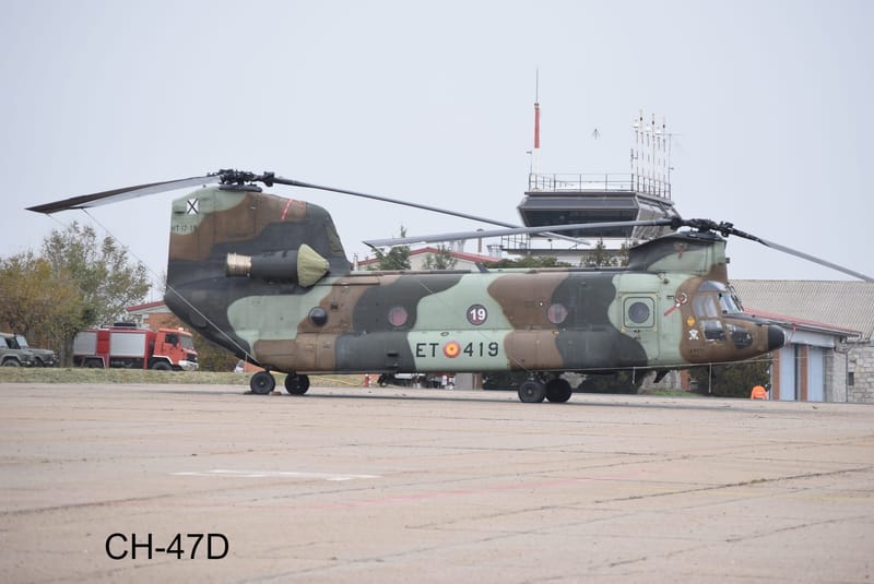 ENTREGA DEL ÚLTIMO CH-47F A LAS FUERZAS AEROMOVILES DEL EJERCITO DE TIERRA (FAMET). - t4a