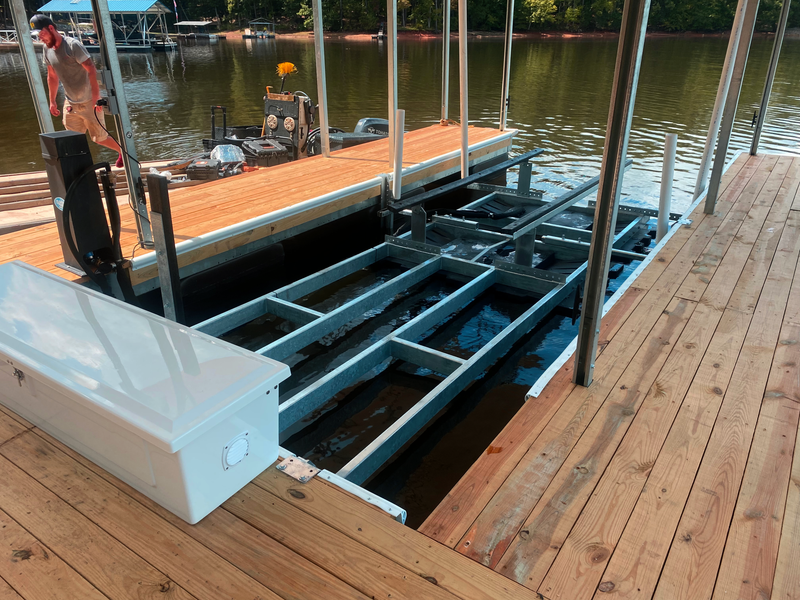 Front Mount - Floatair Boatlifts