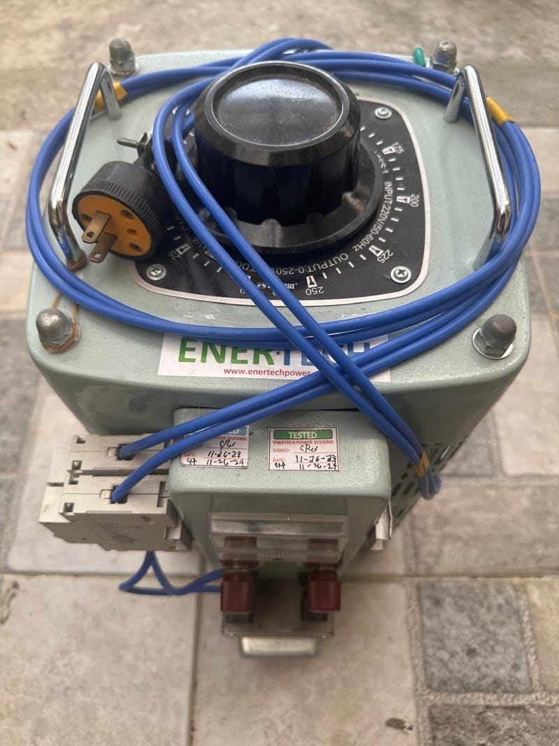 10kVA 0-220V Variac Manual (Hand wheel) - ALEKTRAPOWER SOLUTIONS INC.