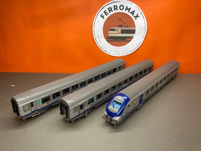 Roco 45383 HO - voiture corail couchettes 1ere classe logo casquette ...