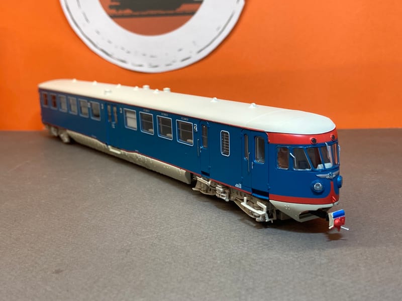 ARTITEC 20.126 HO - autorail diesel NS DE1 numero 22 bleu NS - Ferromax