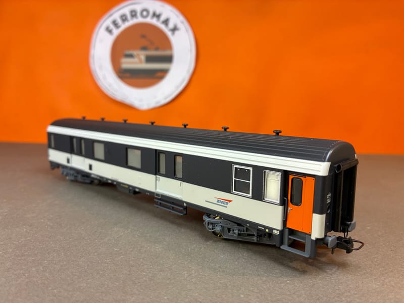 Roco 45590 HO - fourgon à bagages MC76 Corail logo casquette sncf -2 ...