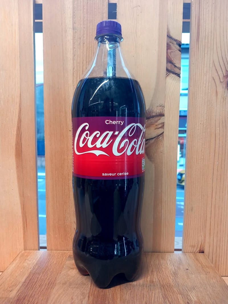 Coca Cola Cherry 1.25L - Le Bon Angle