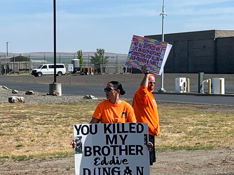 Protest at Two Rivers Correctional Institution (Oregon)