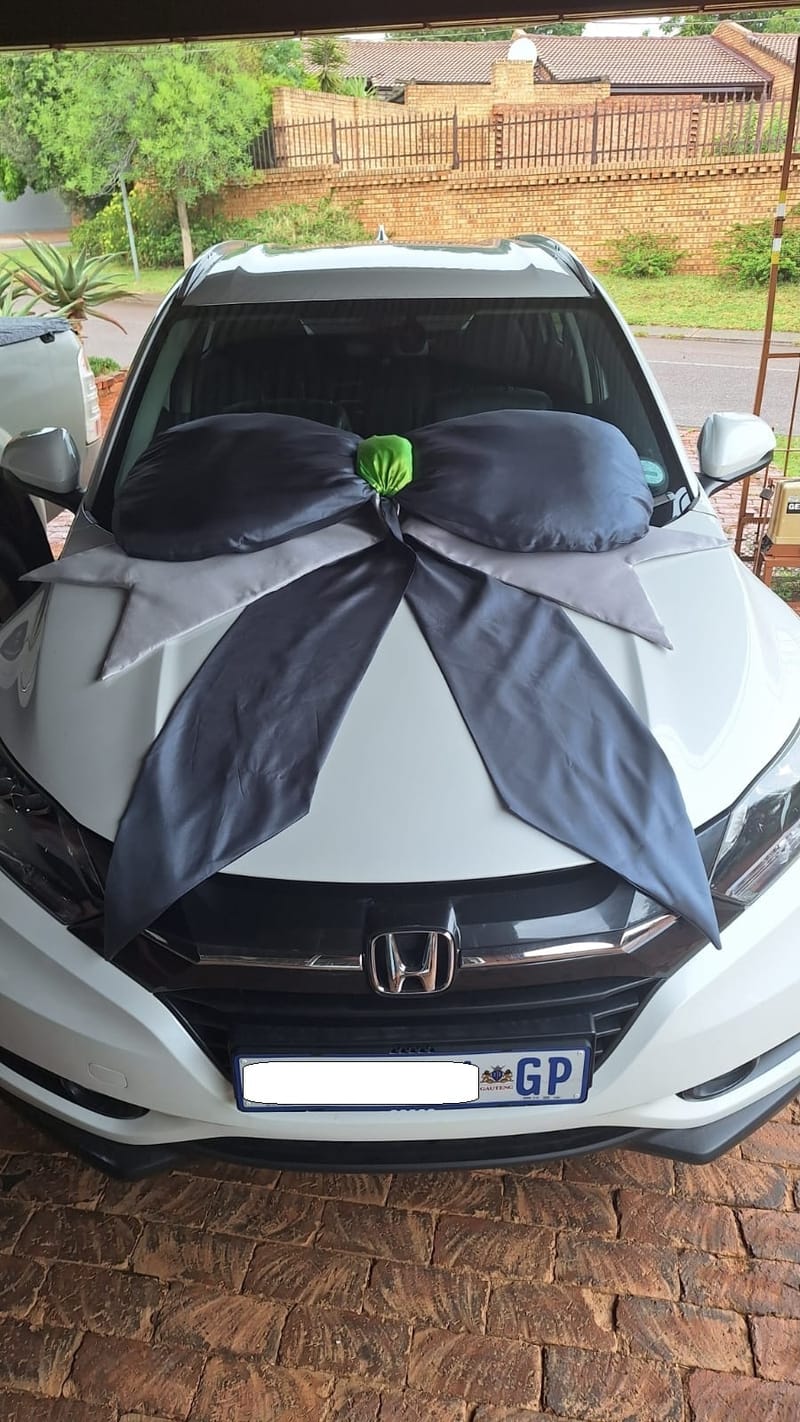 Bonnet Bows - Exclusive Car Bows & Covers