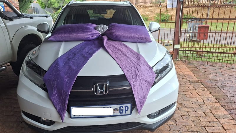 Bonnet Bows - Exclusive Car Bows & Covers