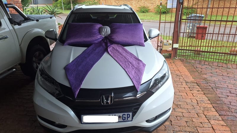 Bonnet Bows - Exclusive Car Bows & Covers